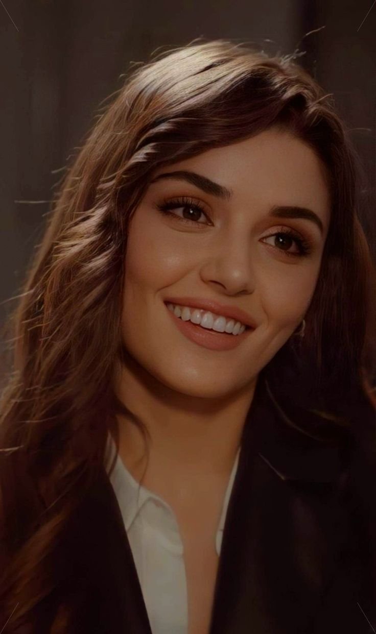 2000+Hande Arcel Images - Trend Dpz